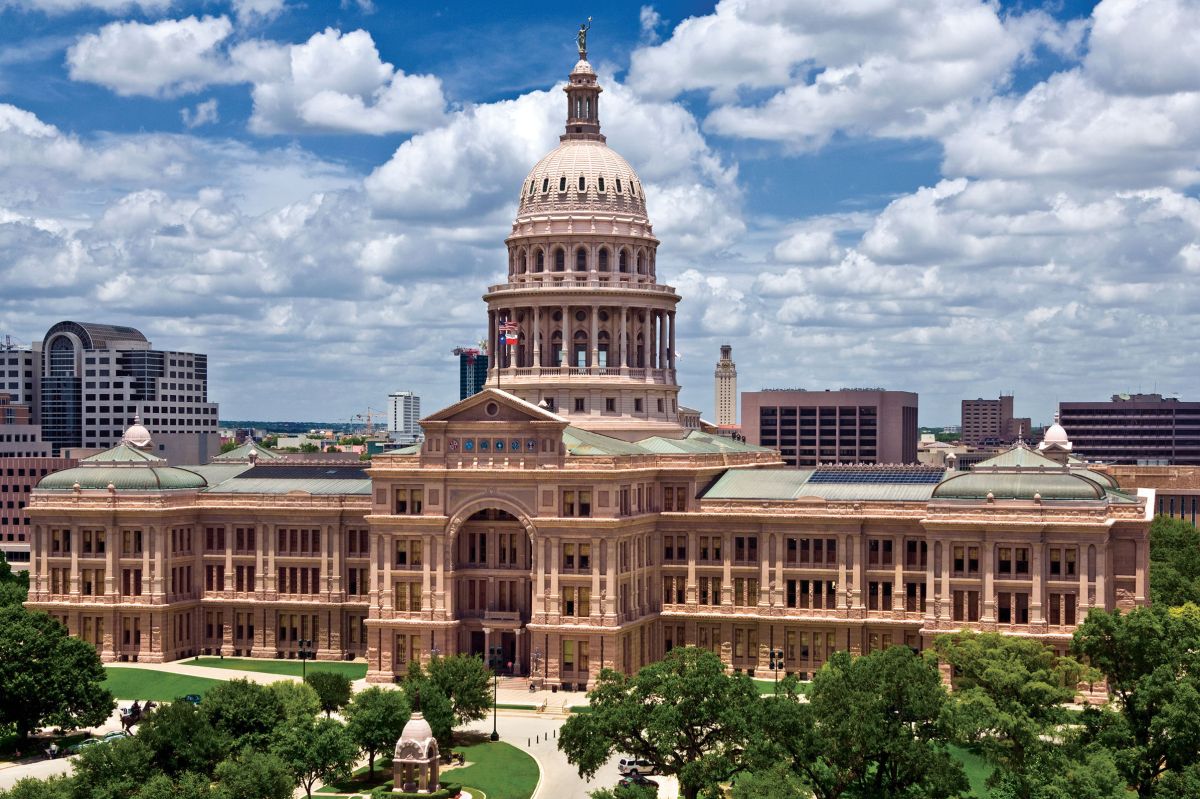 3rd Grade Field Trip to The Texas State Capitol | Clayton Elementary
